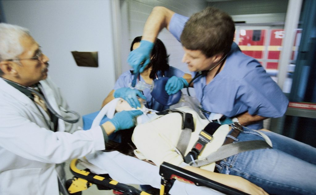 VALORACIÓN INICIAL DEL PACIENTE EN URGENCIAS O EMERGENCIAS SANITARIAS – Carval Formación